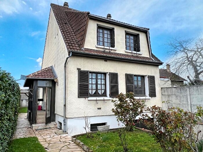 Maison à vendre - Aulnay-sous-Bois, Vieux Pays, Roserai, Bourg - 5 pièces - 3 chambres