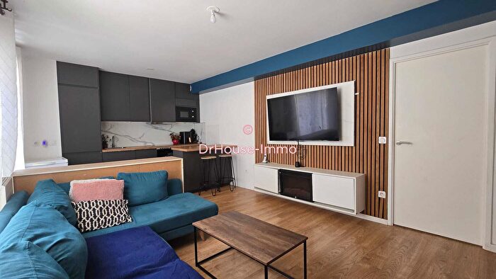 Appartement à vendre - Mantes-la-Ville, Centre-ville - 3 pièces - 2 chambres