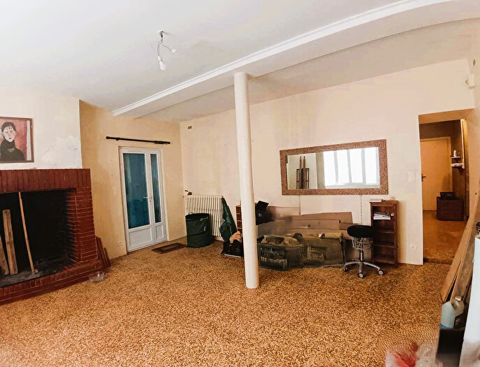 Maison 6 pièces à vendre à Saint-Sulpice-la-Pointe