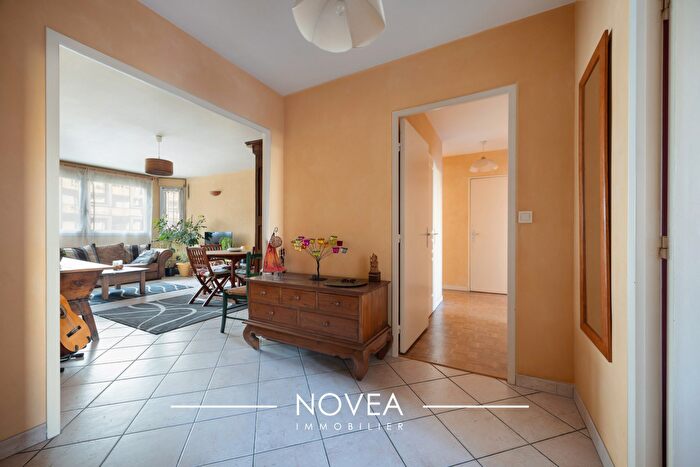 Appartement à vendre - Lyon e  - 4 pièces - 3 chambres