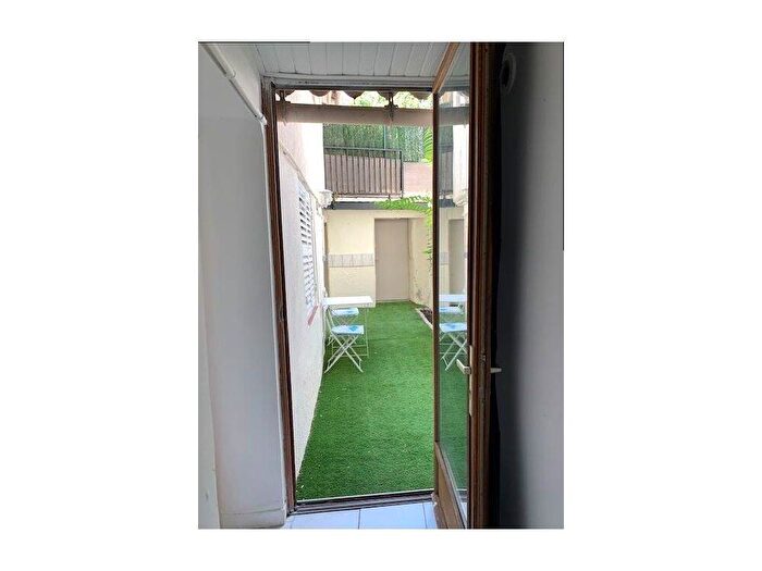 Appartement à louer - Brignoles - 2 pièces - 1 chambre