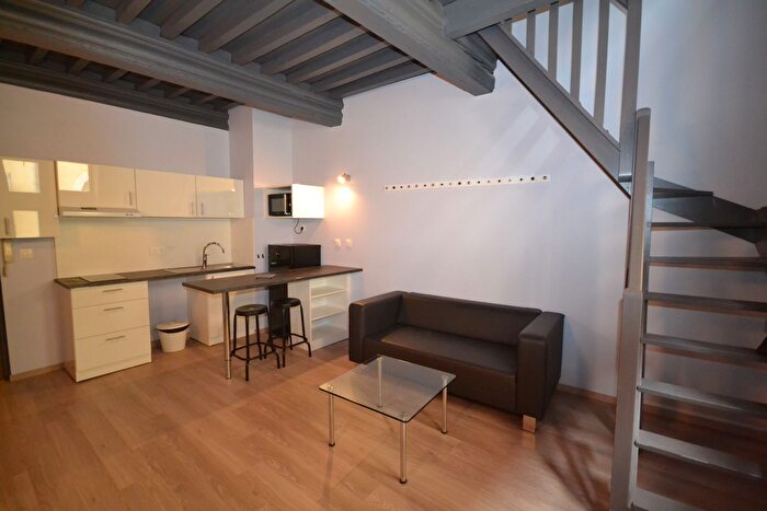 Appartement 2 pièces à louer à Nancy, Ville vieille, Léopold