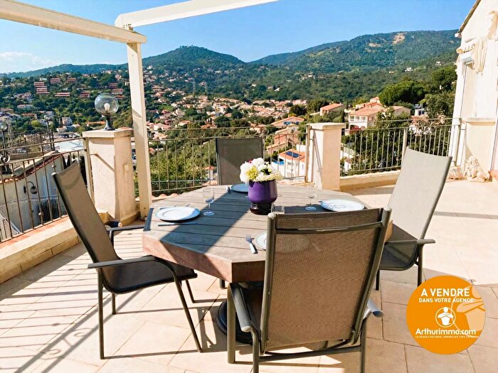Le Lavandou, Rousset, Four des Maures, Saint-Clair : Maison 7 pièces à vendre