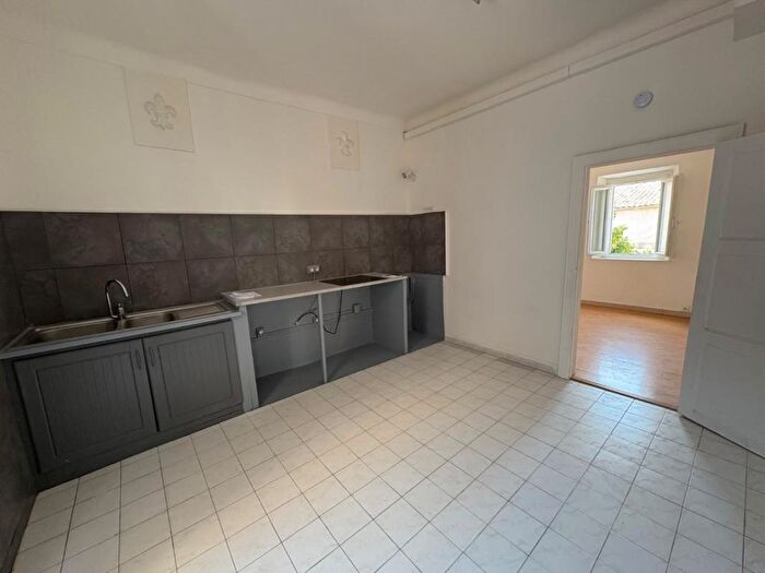 Appartement 3 pièces à louer - Saint-Laurent-du-Var, Centre-ville, Rascas, Notre-Dame, Condamines