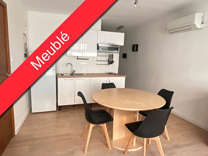 Appartement à louer - Gambetta, Nîmes - 1 pièce