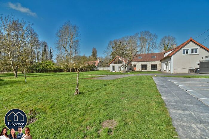 Maison 9 pièces à vendre à Faverolles