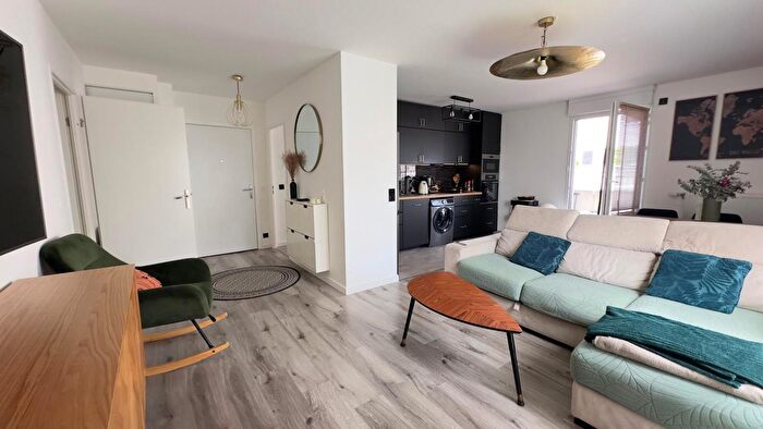 Appartement à vendre - Neuilly-sur-Marne, Avenir - 4 pièces - 3 chambres