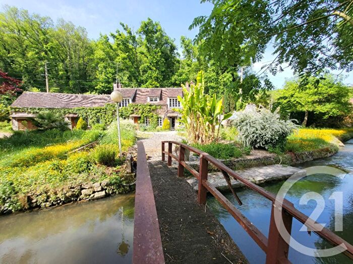 Maison à vendre - Château-Landon - 5 pièces - 4 chambres