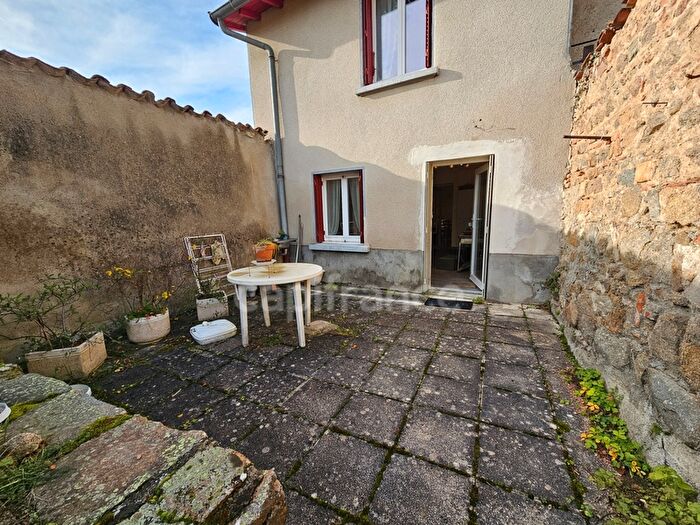 Maison à vendre - Chambost-Longessaigne - 3 pièces - 2 chambres