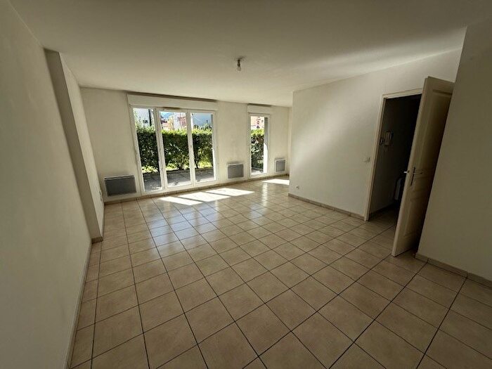 Appartement à louer - Clermont-Ferrand, Saint-Jacques - 2 pièces - 1 chambre