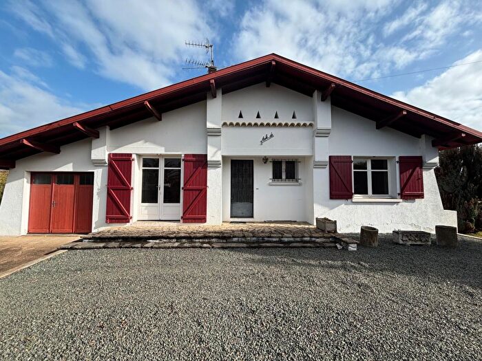 Maison à vendre - Cambo-les-Bains - 4 pièces - 3 chambres