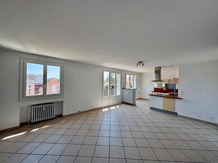 Appartement 4 pièces à louer - Roanne, Gare