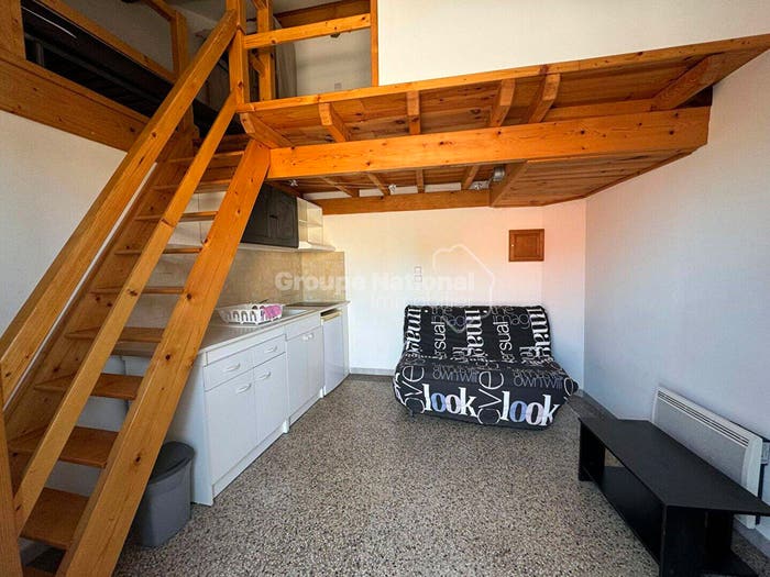 Appartement 1 pièce à Centre Ville-Mejan-La Cité, Arles, à louer
