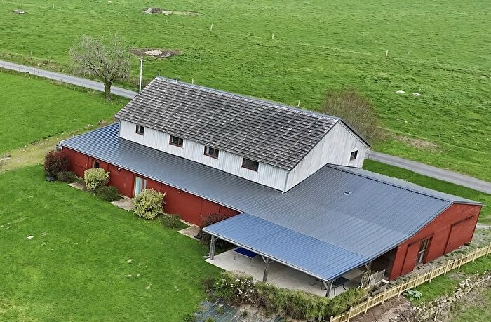 Maison 8 pièces à vendre à Saint-Priest-la-Feuille