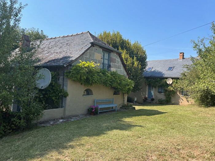 Maison à vendre - Perpezac-le-Blanc - 7 pièces - 5 chambres