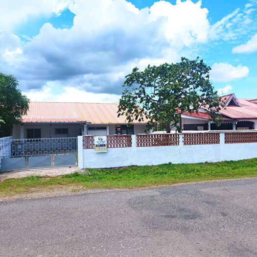 Maison à louer - Matoury - 4 pièces - 3 chambres