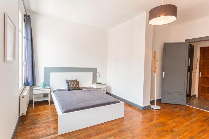 Appartement 1 pièce à Amiens, Centre-ville, à louer