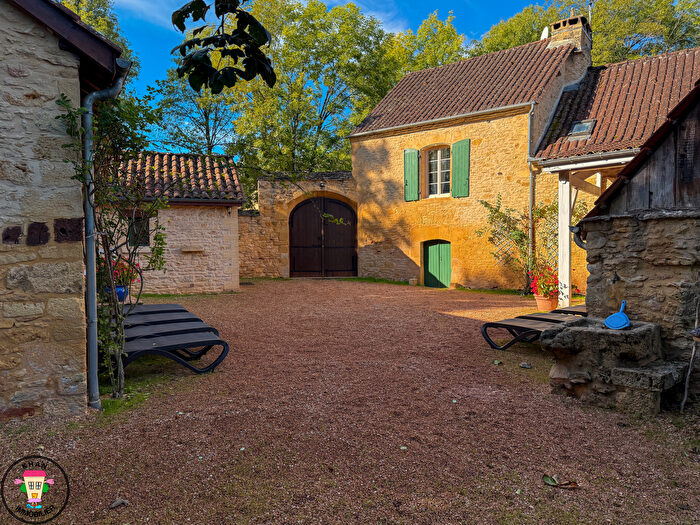 Maison 6 pièces à vendre - Saint-Amand-de-Coly