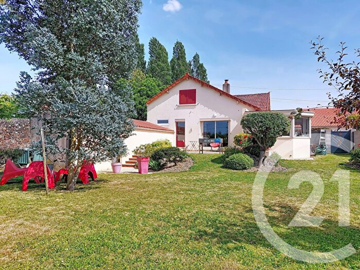 Maison 7 pièces à Cholet, Leclerc, à vendre
