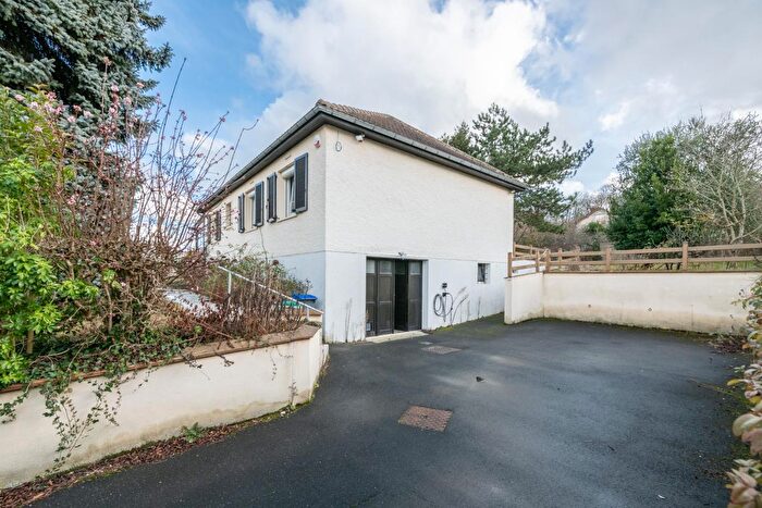 Maison à vendre - Chessy - 5 pièces - 4 chambres