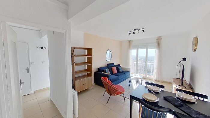 Appartement à louer - La Blancarde, Marseille ème arrondissement - 4 pièces - 3 chambres