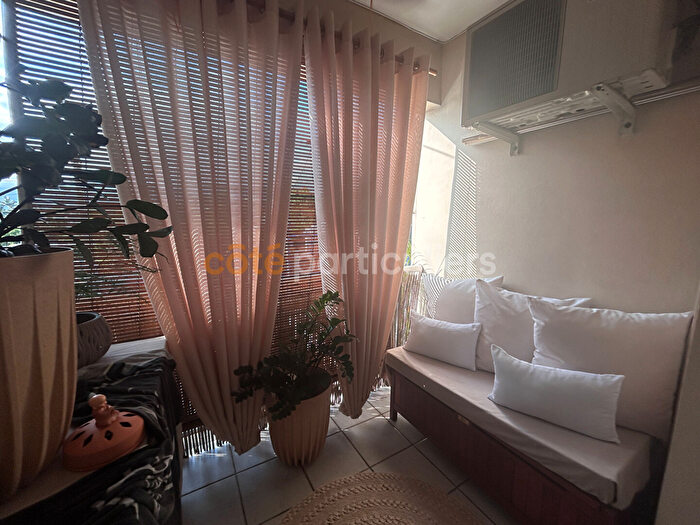 Appartement à vendre - Le Tampon, Centre-ville - 2 pièces - 1 chambre