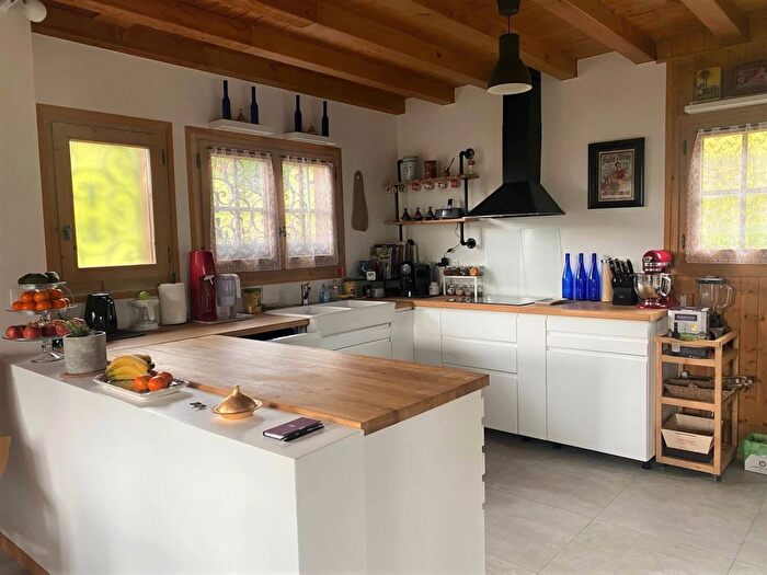 Maison à louer - Sud-Saint Roch, Sallanches - 5 pièces