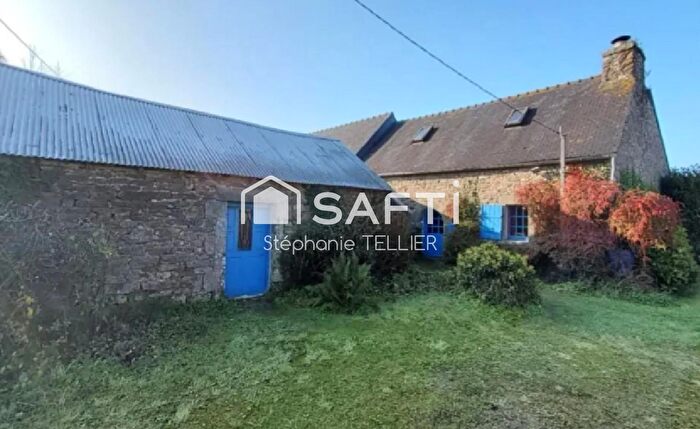 Locmaria-Berrien : Maison 4 pièces à vendre