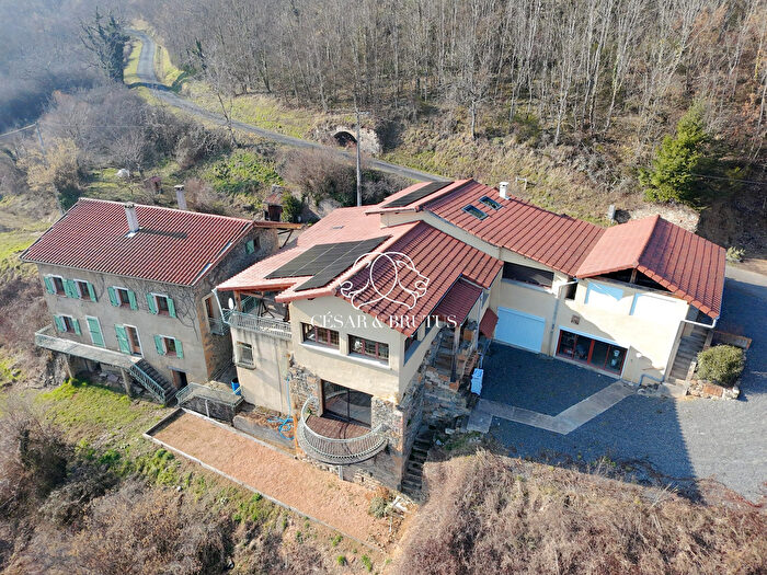 Maison 17 pièces à vendre - Vaux-en-Beaujolais