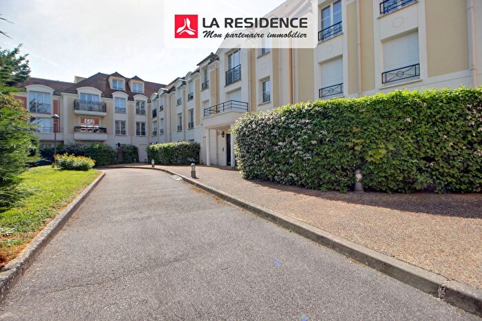 Appartement à vendre - Plaisir, Centre-ville, Château - 2 pièces - 1 chambre