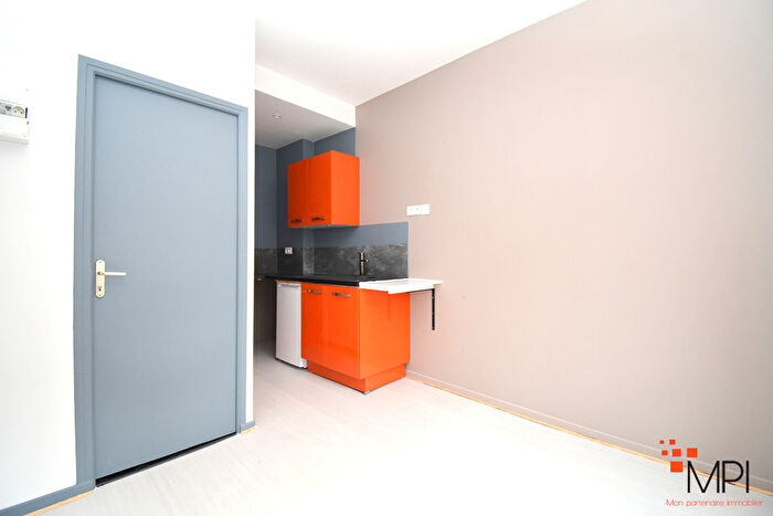 Appartement à louer - Quartiers Sud-Ouest, Sainte-Thérèse - 1 pièce