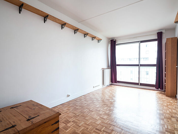 Paris 12ème, Bel-Air, Nord : Appartement 1 pièce à vendre
