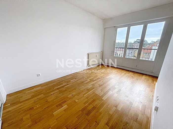 Appartement à vendre - Plaisir, Centre-ville, Château - 2 pièces - 1 chambre