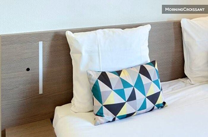 Appartement à louer - Fontaine Saint Martin-Geldrop, Saint-Cyr-lécole - 1 pièce