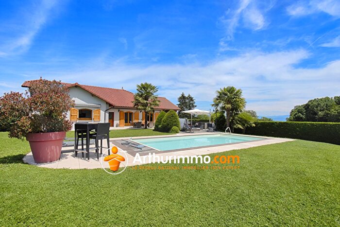 Maison à vendre - Bourgoin-Jallieu - 6 pièces - 5 chambres