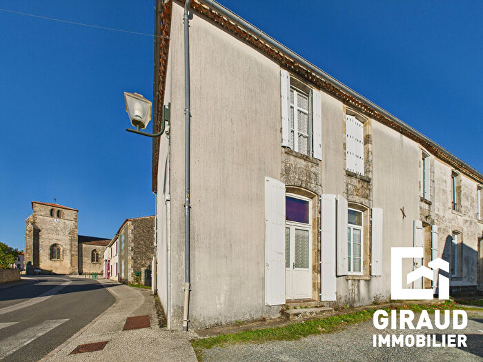 Fontenay-le-Comte : Maison 8 pièces à vendre