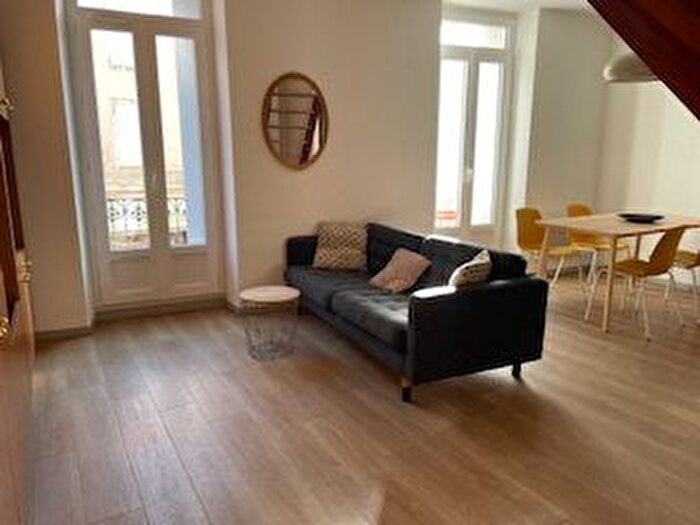 Appartement à louer - Dax, Centre-ville, Saint-Vincent - 3 pièces - 2 chambres