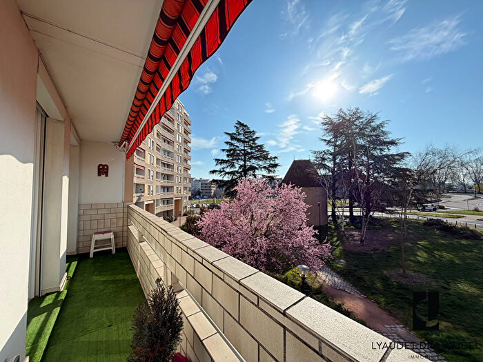 Appartement à louer - Roanne, Centre-ville, Varenne - 4 pièces - 3 chambres