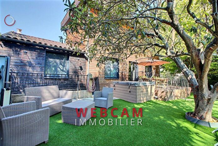 Maison à vendre - Callian - 5 pièces - 3 chambres