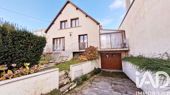 Maison à vendre - Lucé, Centre-ville - 9 pièces - 6 chambres