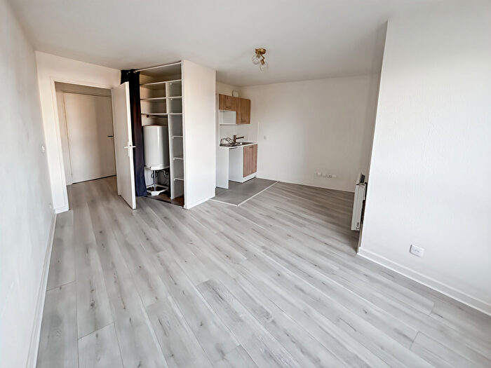Brétigny-sur-Orge, Centre-ville : Appartement 1 pièce à louer