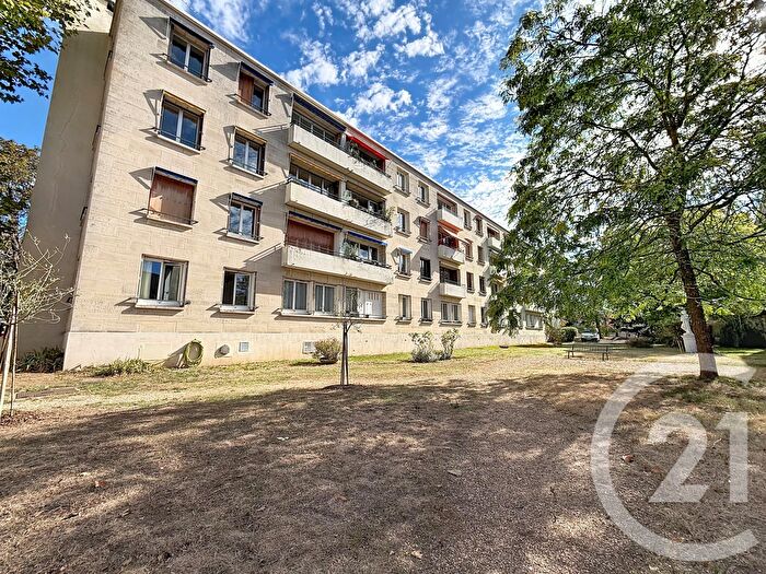 Chatou, Sud : Appartement 5 pièces à vendre