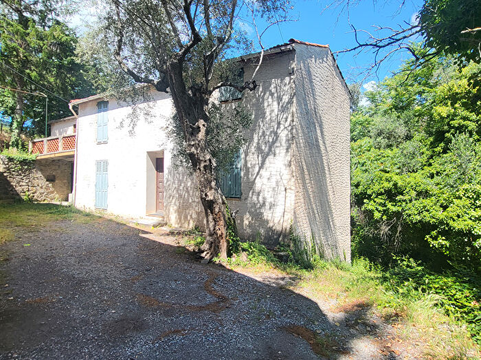 Maison 4 pièces à Berre-les-Alpes, à vendre