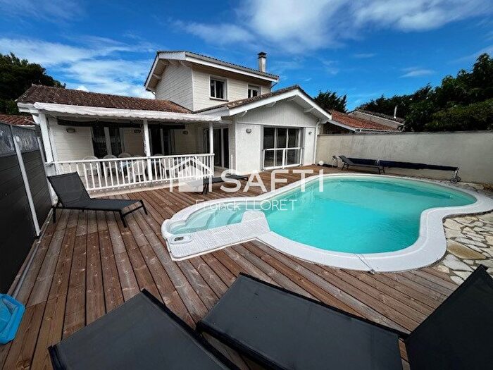 Maison à vendre - Hourtin - 9 pièces - 4 chambres