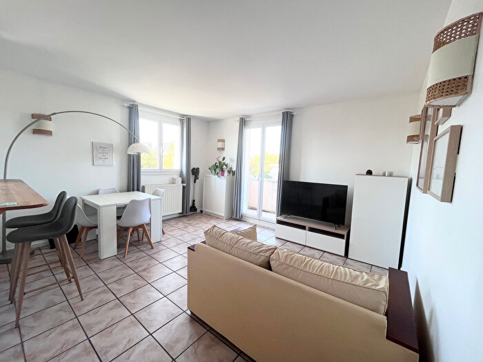 Bron, Le Terraillon : Appartement 2 pièces à louer