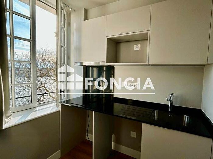 Appartement à louer - Centre Ville, Blois - 1 pièce