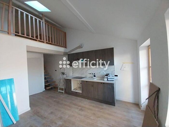 Appartement à louer - Centre Ancien, Pamiers - 2 pièces - 1 chambre