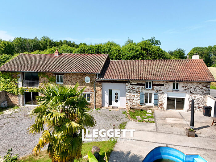 Maison à vendre - Châlus - 6 pièces - 3 chambres