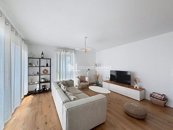 Appartement à louer - Quimper, Kerfeunteun, Cuzon - 3 pièces - 2 chambres