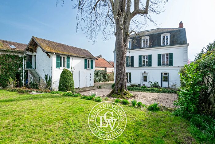 Fontainebleau : Maison 13 pièces à vendre